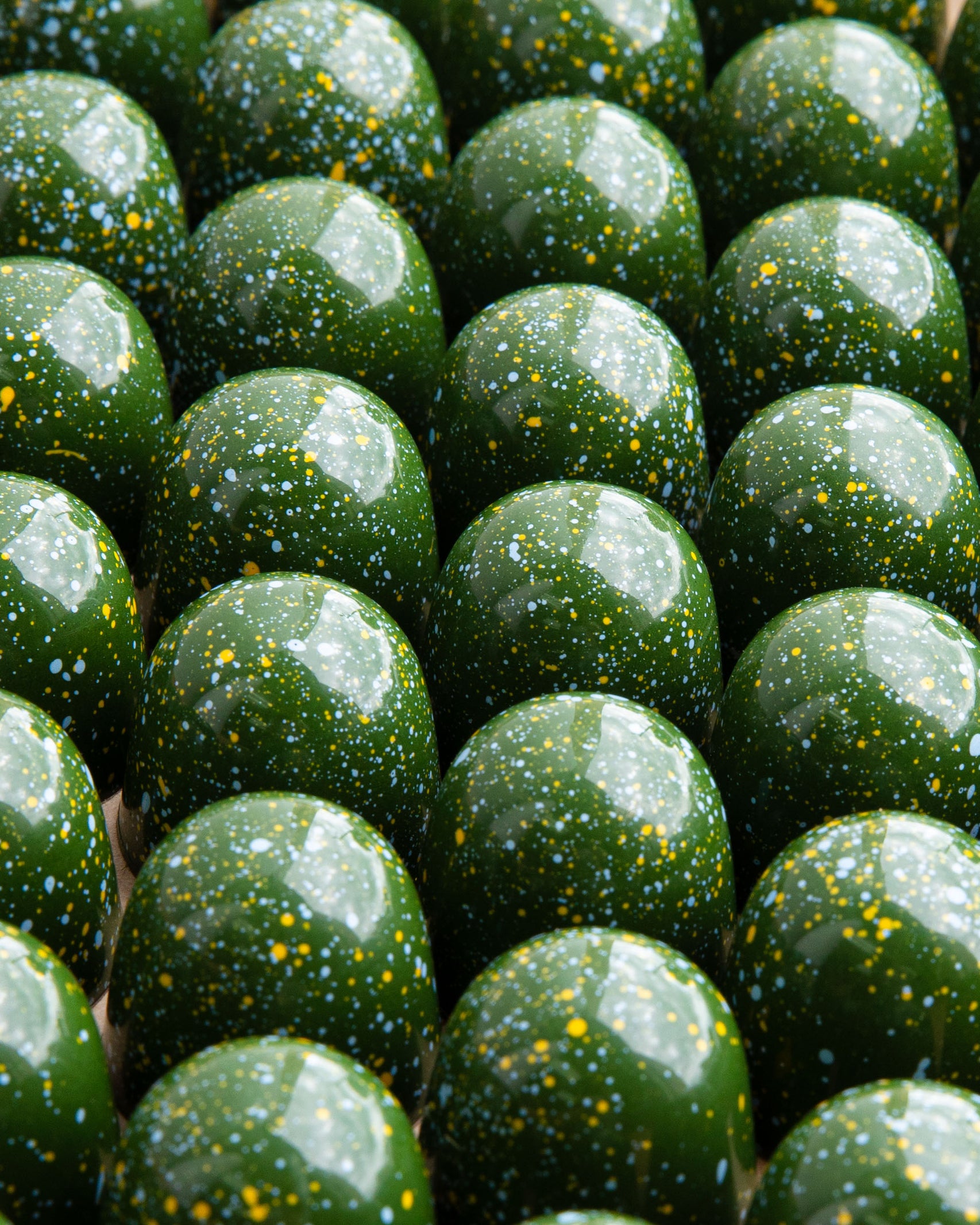6 Piece Pistachio Knafeh Bonbons – HouseofChocolate